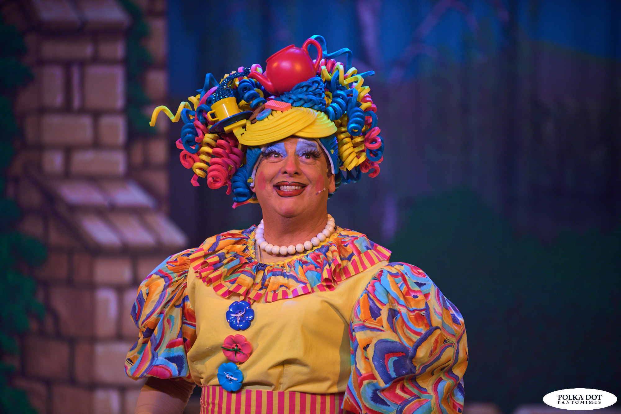 Vince returns as Dame Tilly Trott – Polka Dot Pantomimes