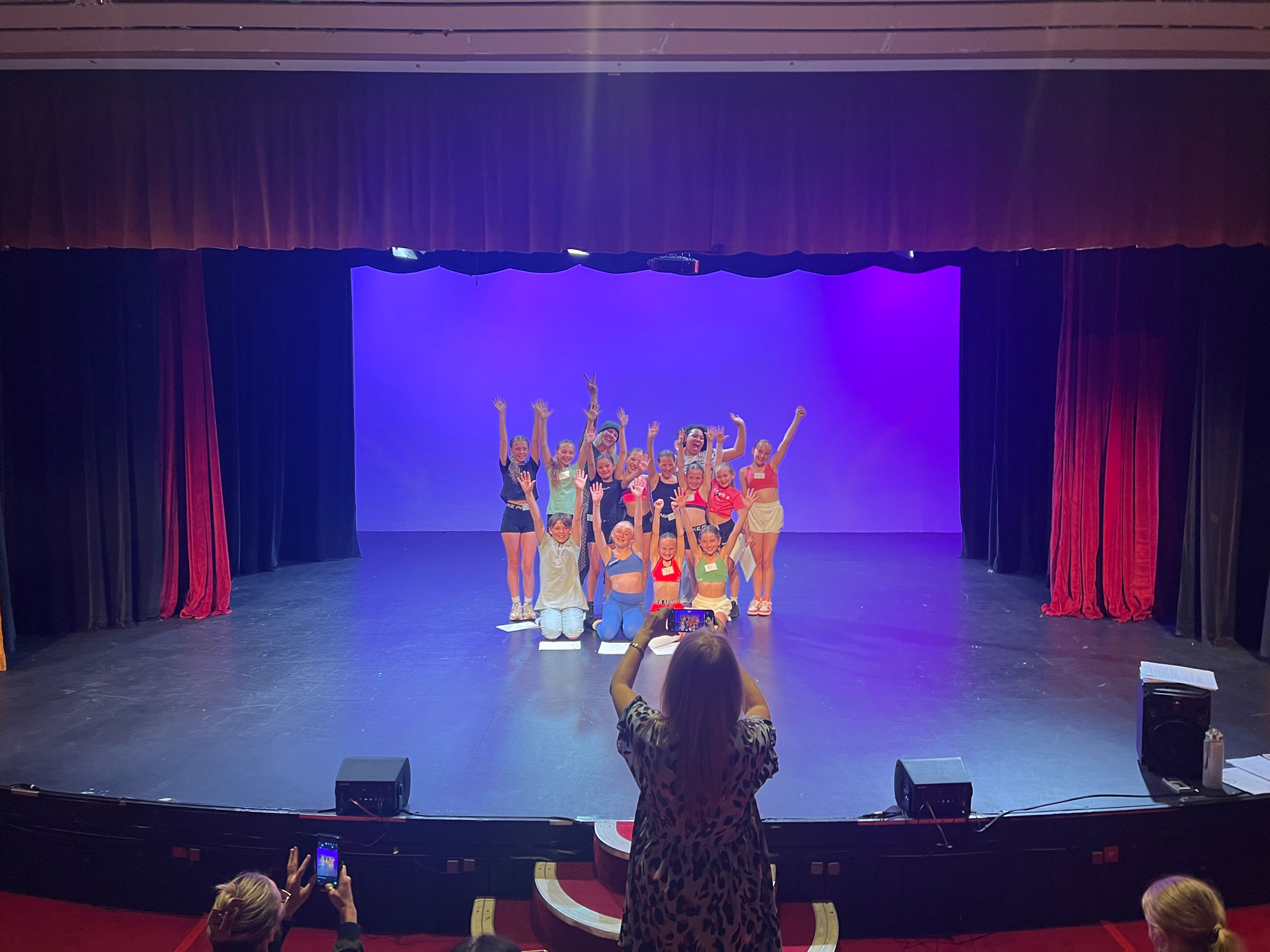 Another huge turnout at Grays – Polka Dot Pantomimes