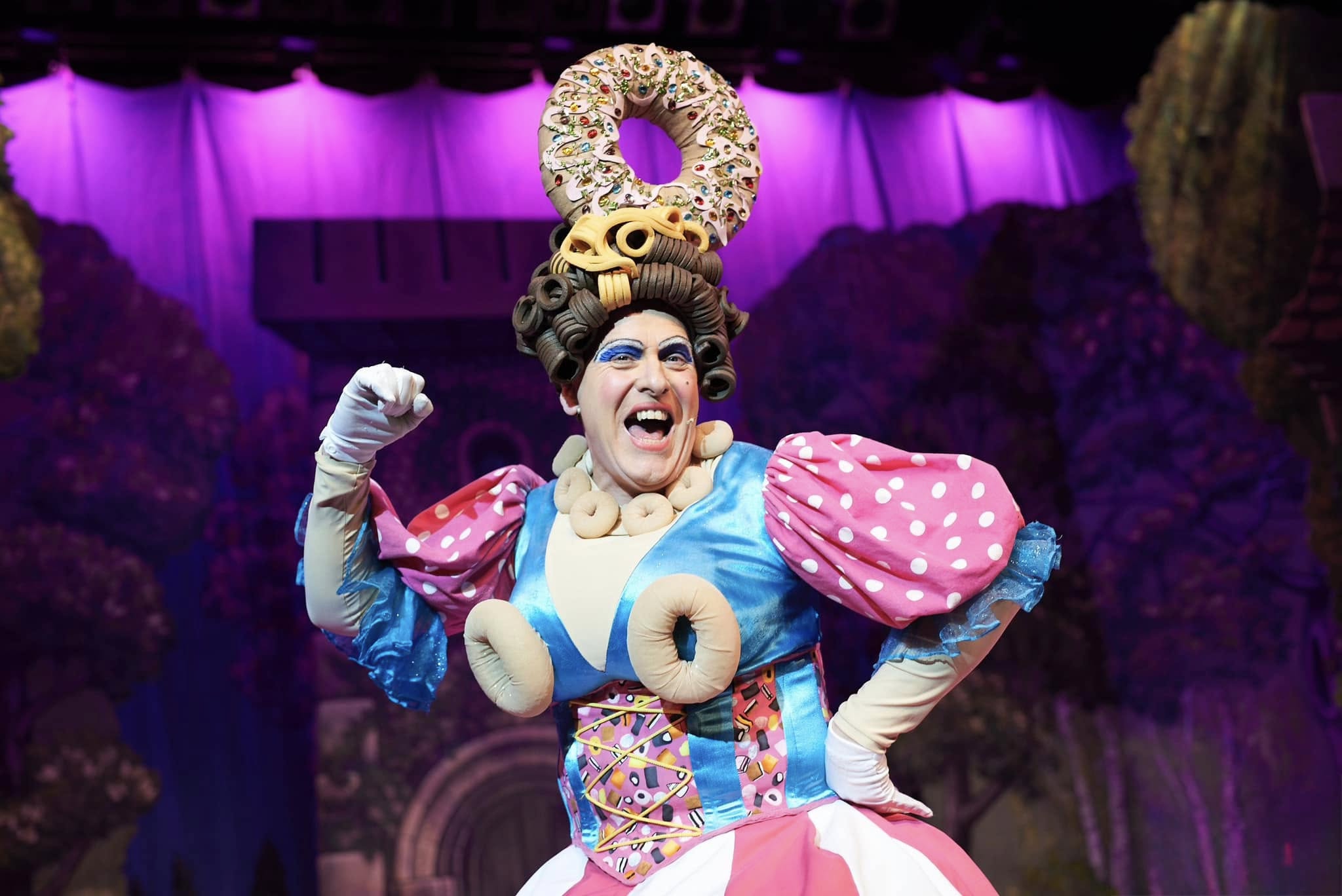 Be Our Guest In Grantham! – Polka Dot Pantomimes