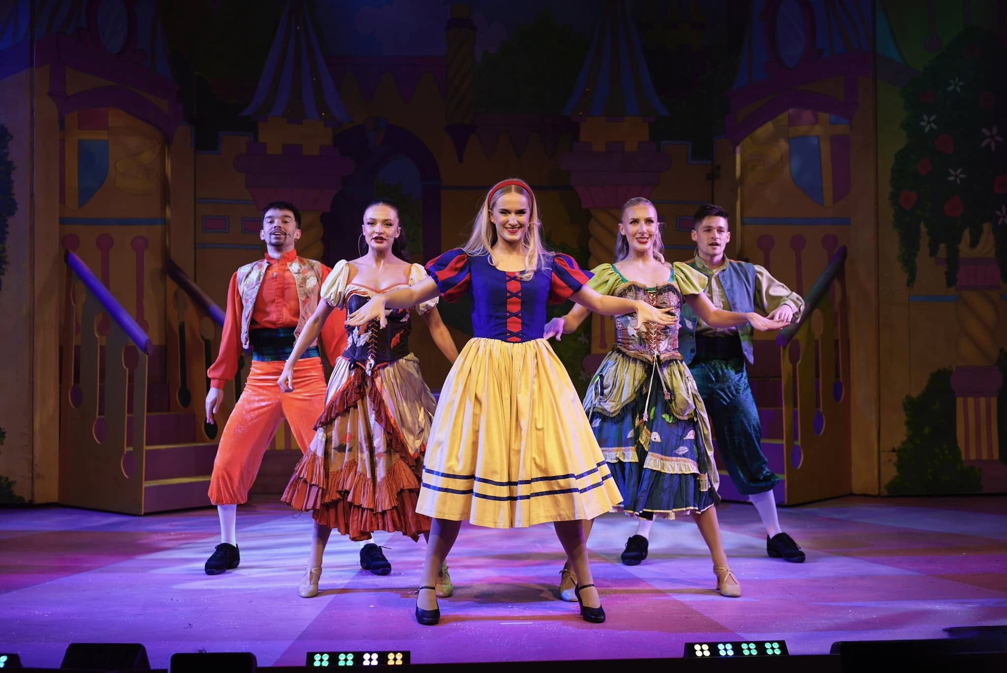Snow White: A Fairytale Pantomime For The Whole Family – Polka Dot ...